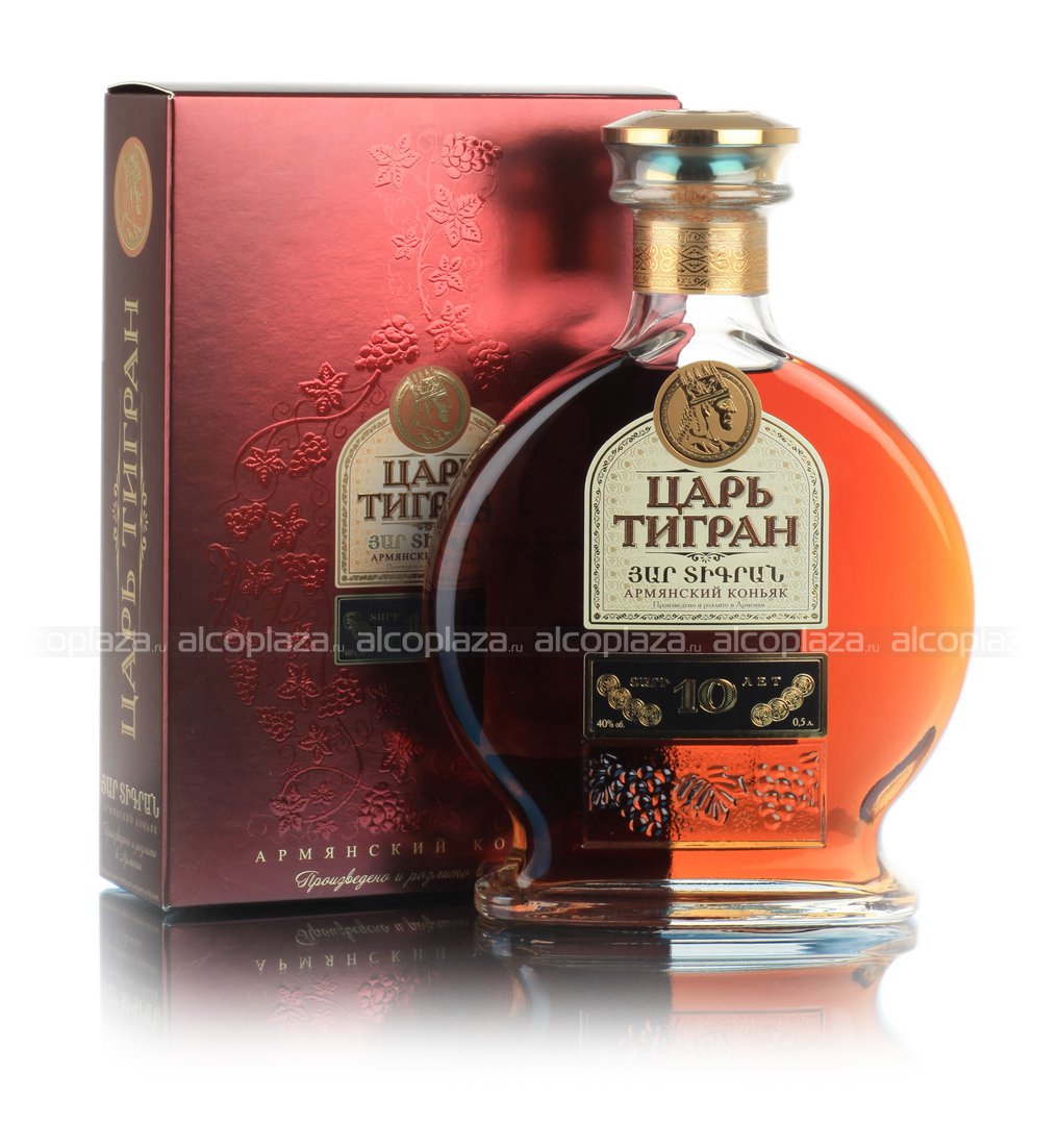 Коньяк армянский Царь Тигран 10 лет 0.5 л купить - цена